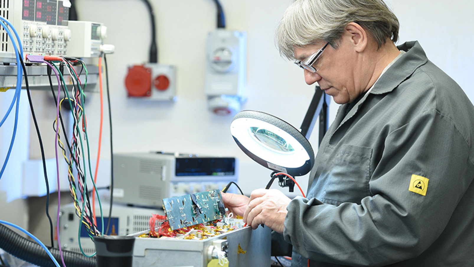 About battery specialist | Denchi Group